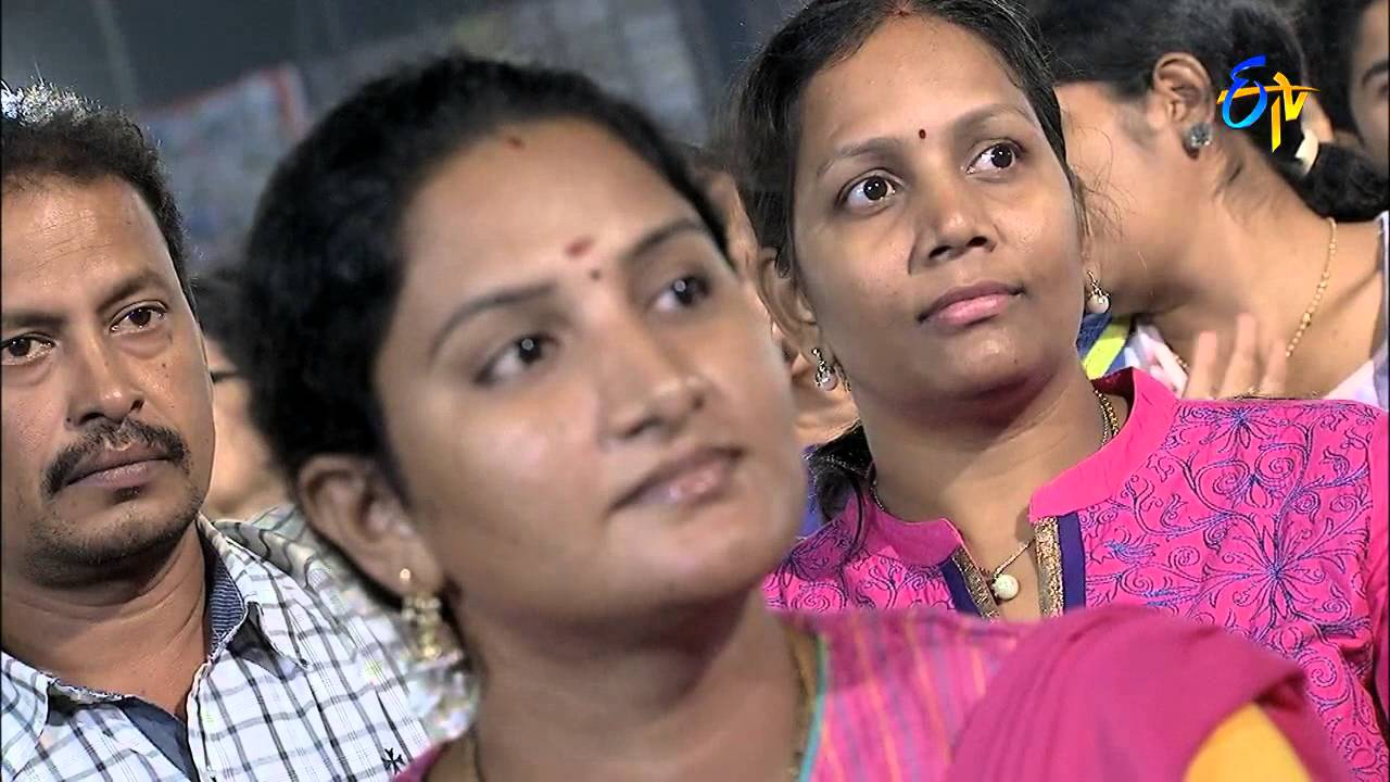 Raghu Kunche,Ranina Reddy, Performance - Pathikella Sundhari Song in ...