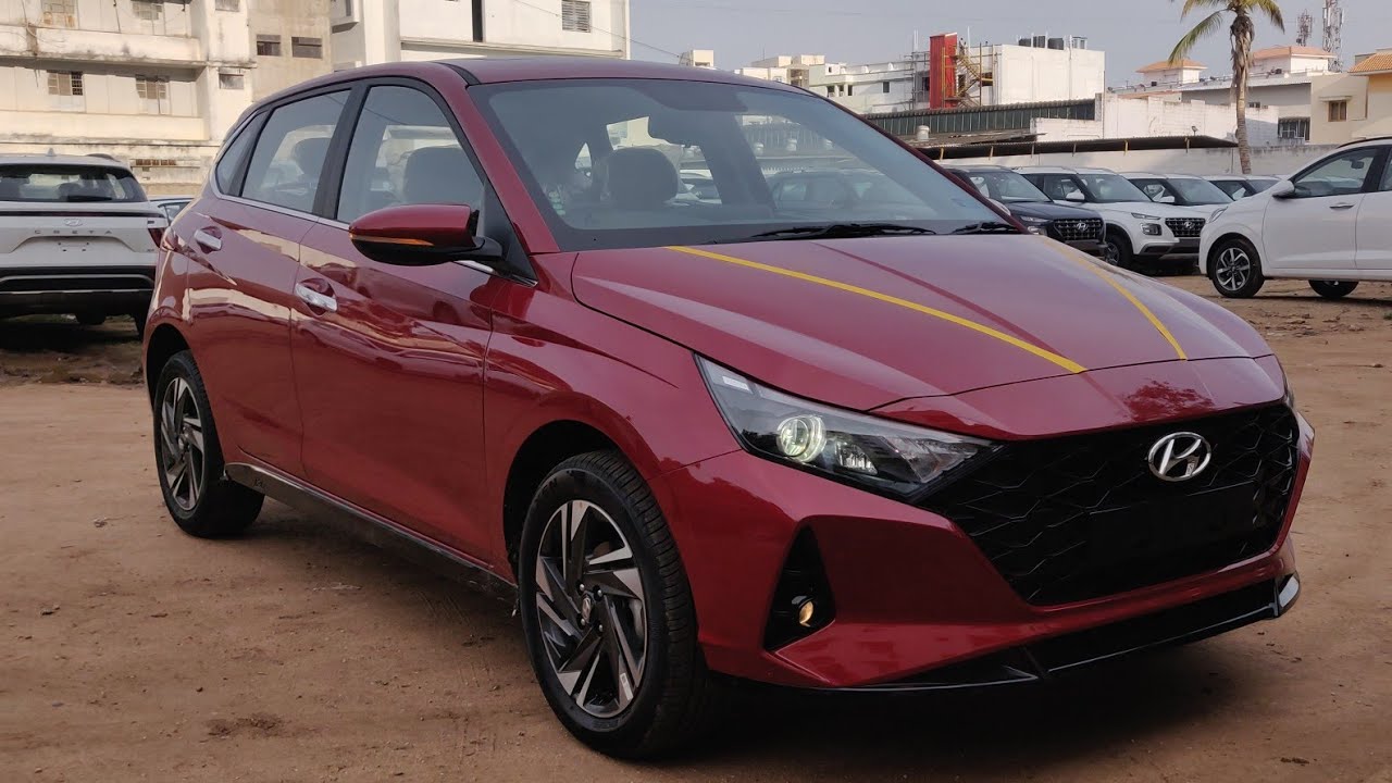 Hyundai i20 Fiery Red Colour - First Look Walkaround Video ...