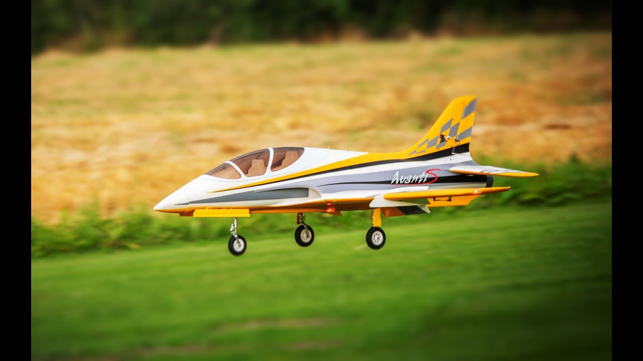 Freewing Avanti-S 80mm EDF Jet. Great afternoon flight in 4K - YouTube