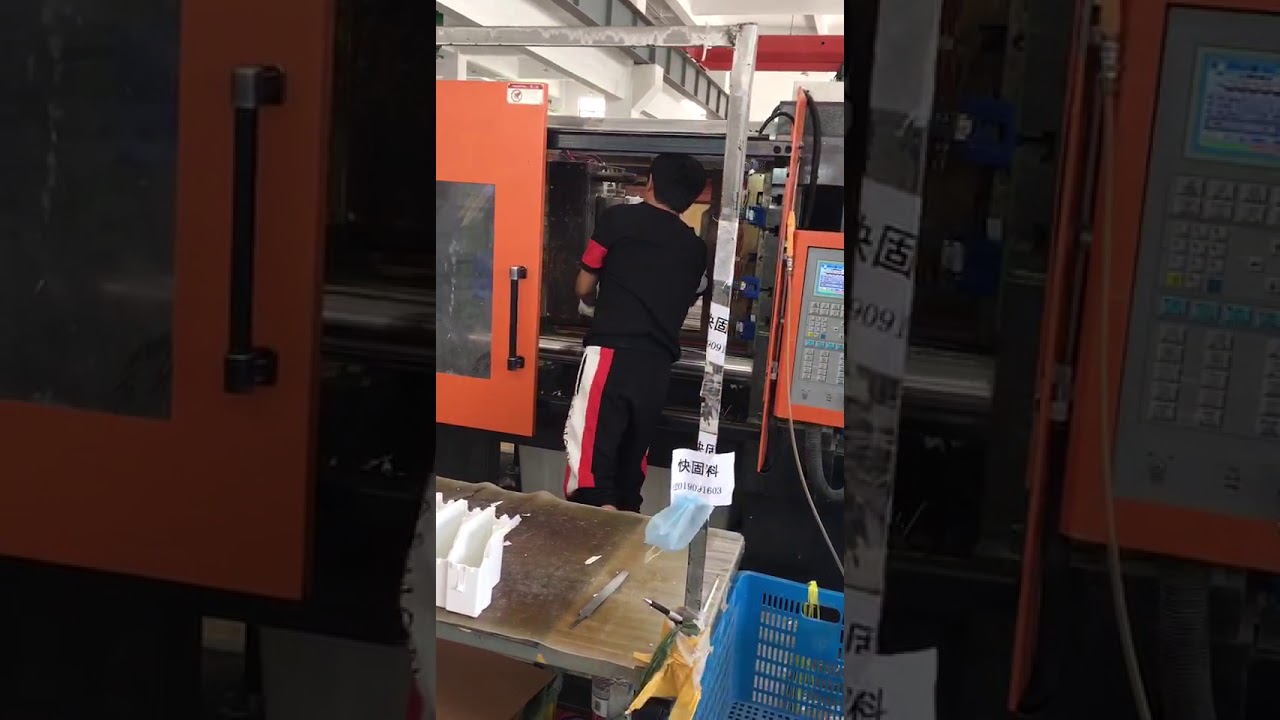 Thermosetting materials BMC injection molding machine working video ...