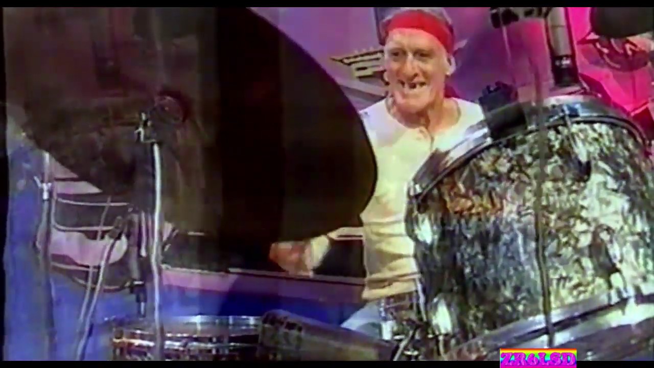 Tony Moore – Drum solo - YouTube
