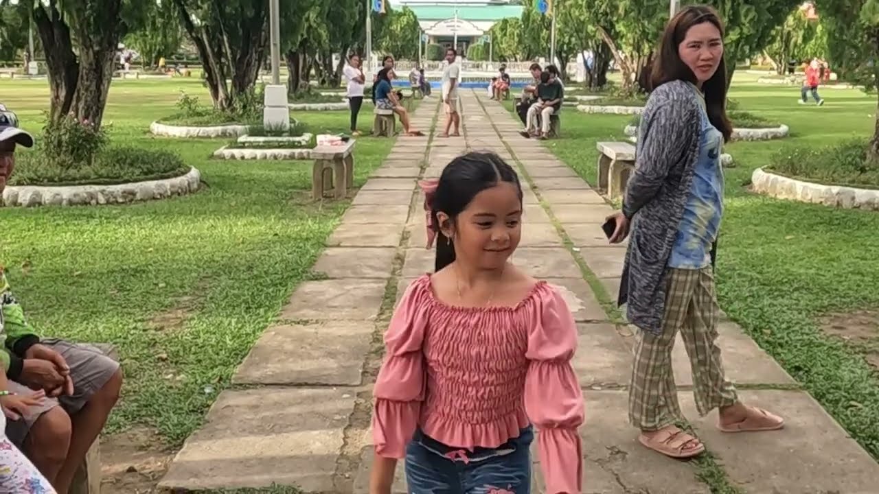 Plaza ng kalamansig sultan kudarat,kain sa limbuan resto,akyat bundok ...