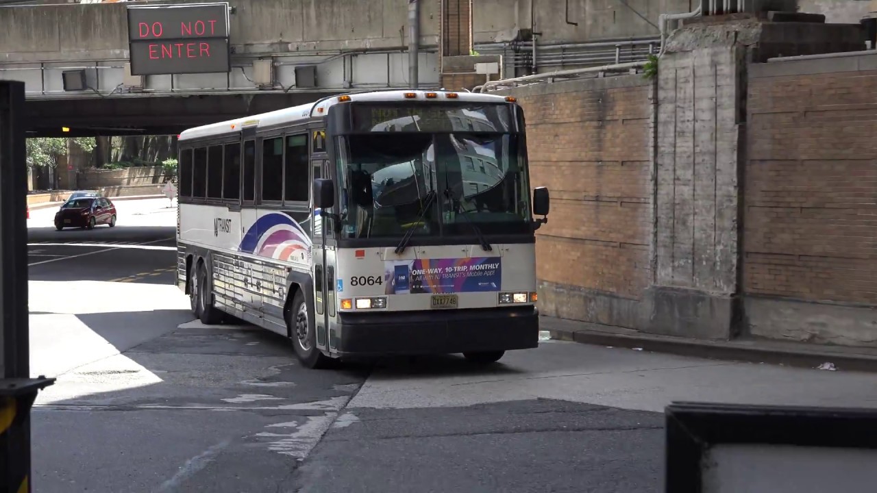 NJ TRANSIT MCI D4000 BUS 8064 ENTERING THE PORT AUTHORITY BUS TERMINAL ...