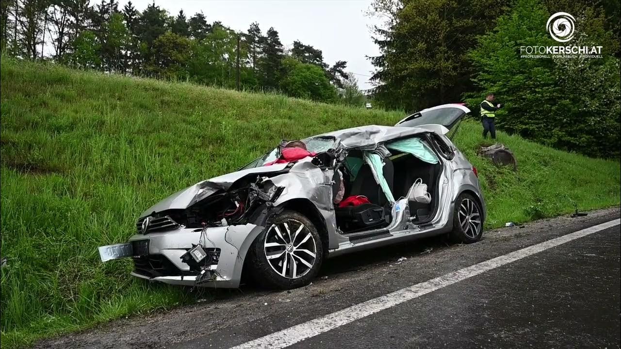 Schwerer Verkehrsunfall auf der B124 in Tragwein: PKW kollidiert mit LKW-Anhänger - YouTube