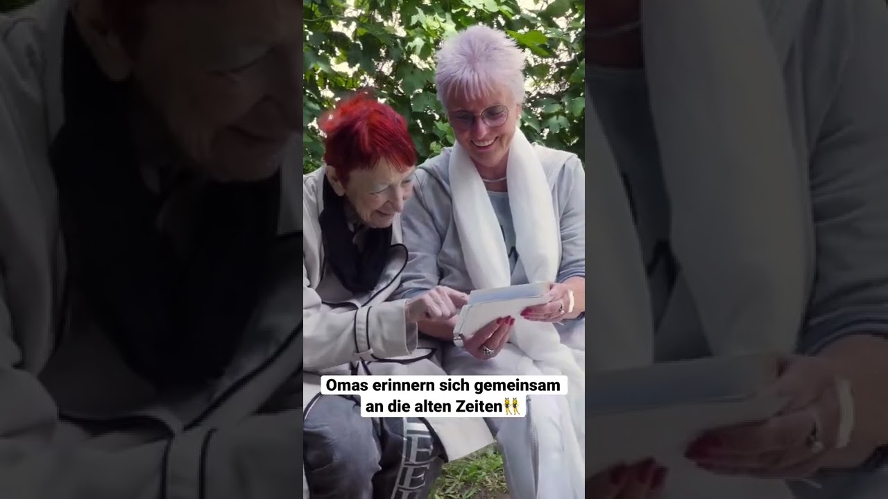 Omas Erinnern Sich Gemeinsam An Die Alten Zeiten 👯‍♀️ Youtube