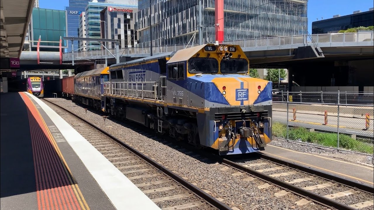 Railfirst VL356 & G515 Passes Through Southern Cross Station from ...