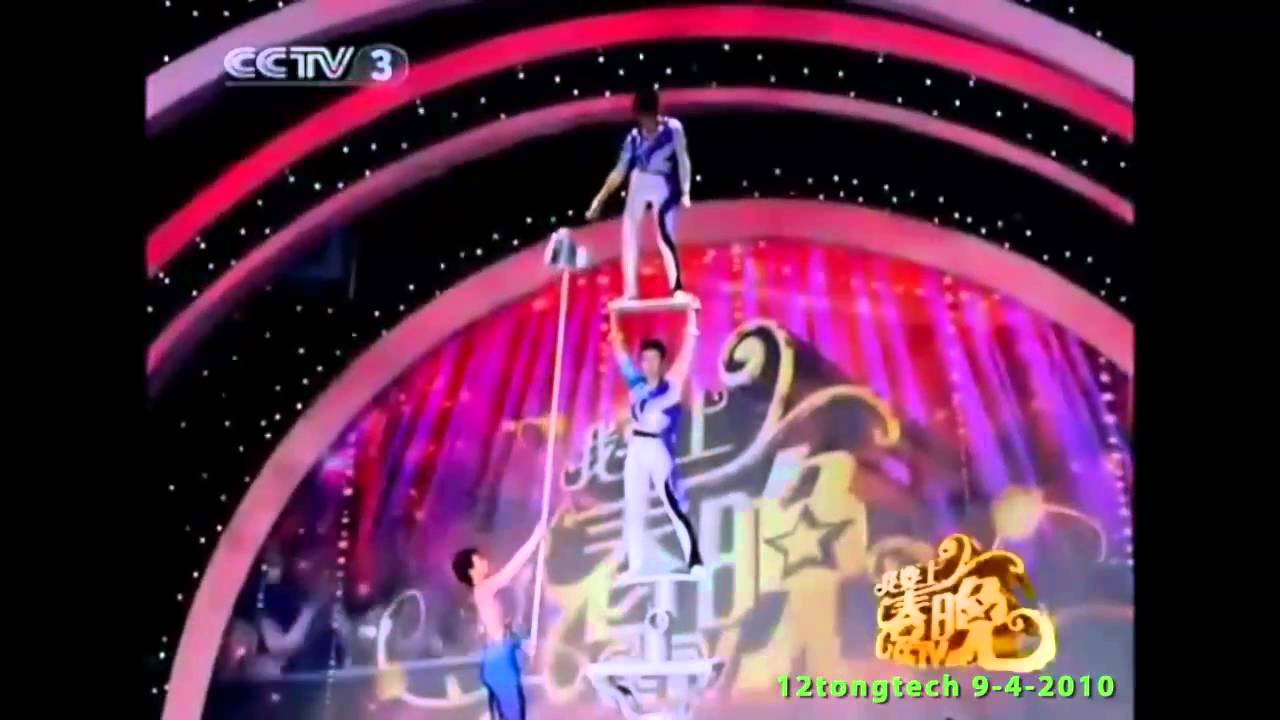 Chinese Acrobat amazing performance must see - YouTube