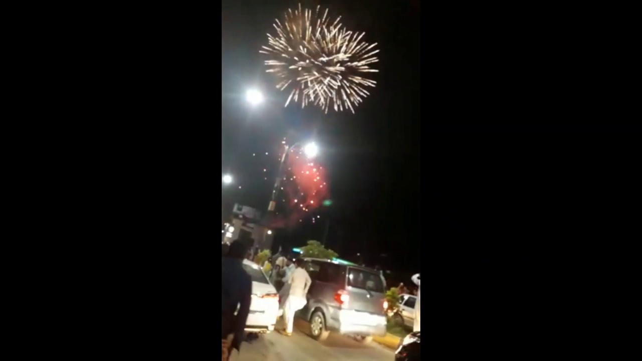 14 August 2019 atish bazi at hyperstar giga mall - YouTube