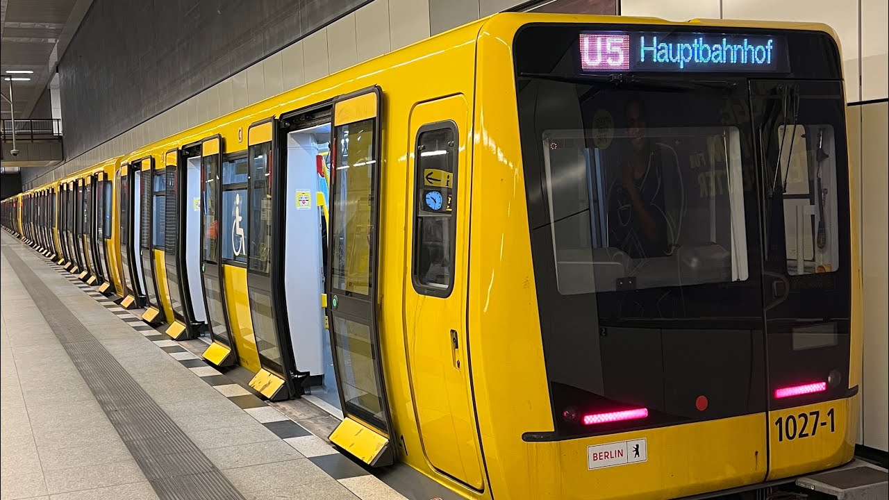U-Bahn Berlin - IK17 Zug 1027 Berlin Hbf als U5 - YouTube