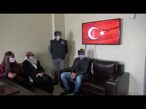 Van'da kadın terörist teslim oldu
