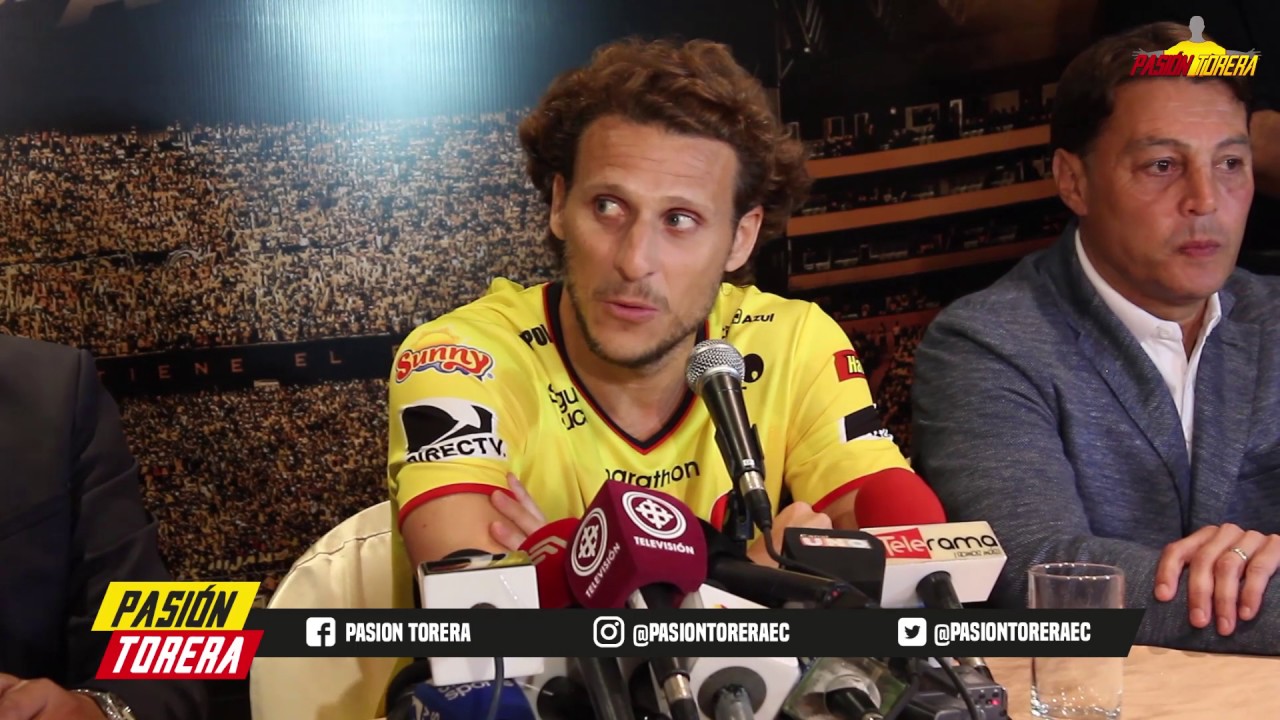 Presentación de Diego Forlán en Barcelona Sporting Club 2017 - YouTube