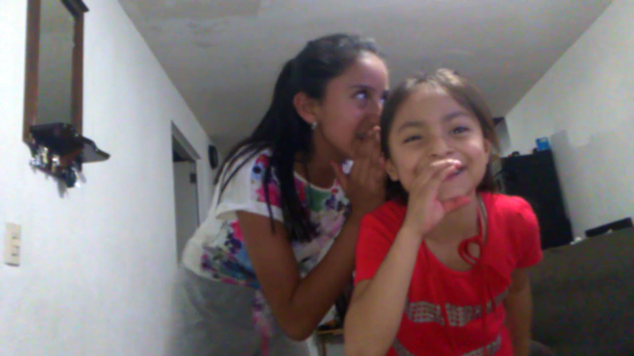 Cantando con mi prima - YouTube
