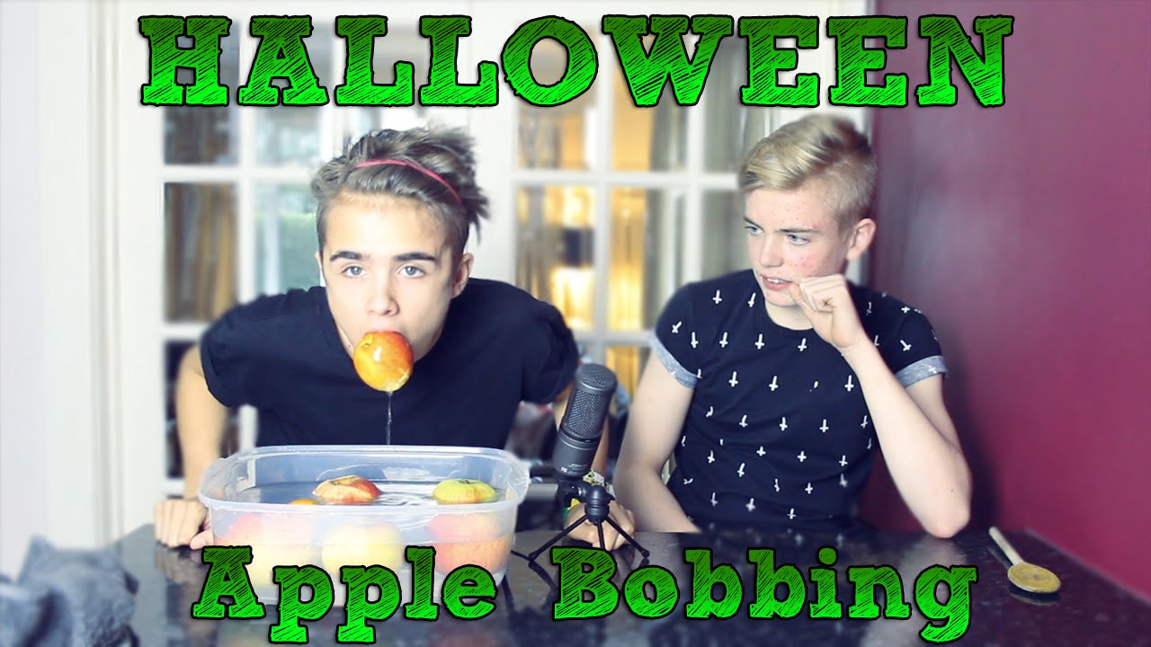 APPLE BOBBING CHALLENGE (HALLOWEEN SPECIAL) - YouTube
