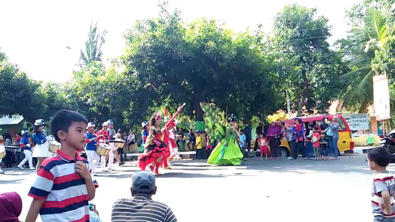 KARNAFAL MARCHING BAND WARIA - YouTube