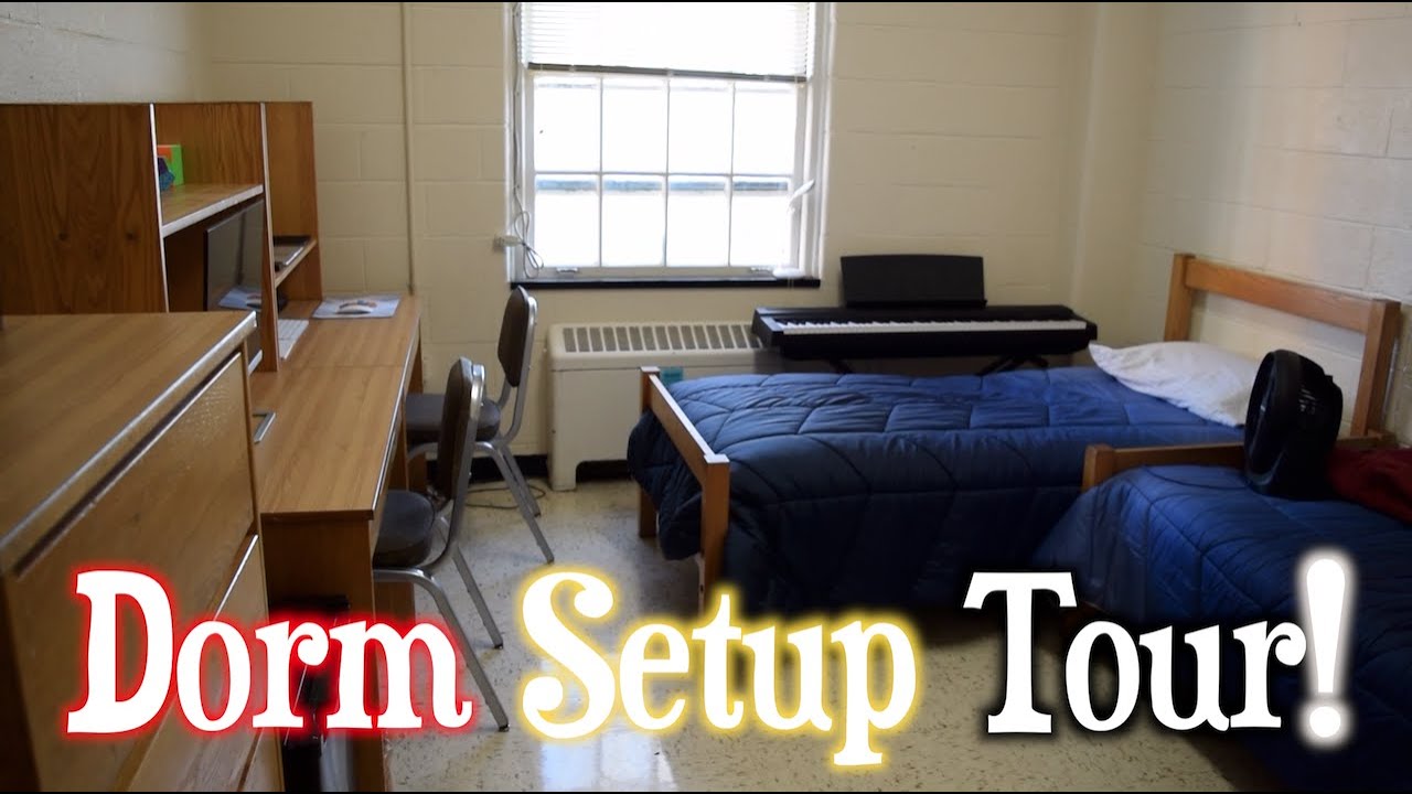 How I Film Videos in My College Dorm! - YouTube