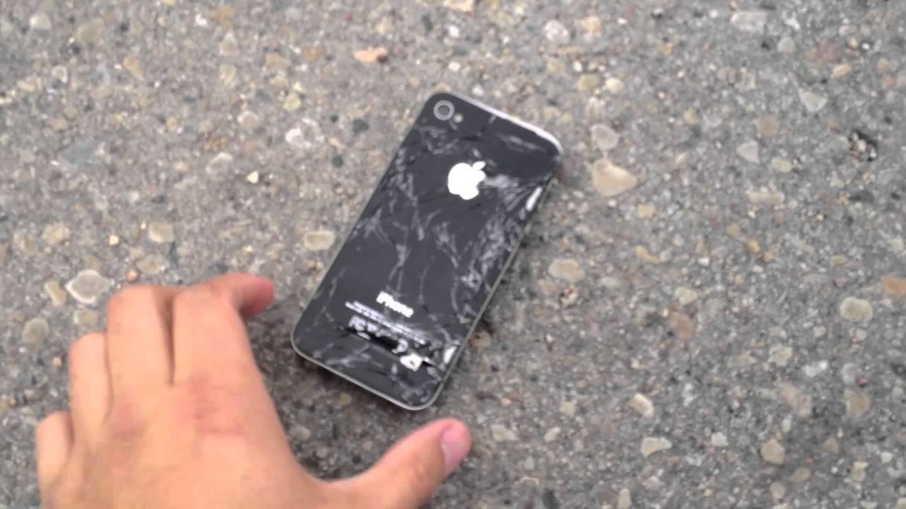 Smash my Iphone 4s - YouTube