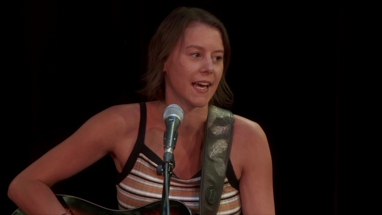 Kerry Hunter - Virtual Concert at artsPlace - YouTube