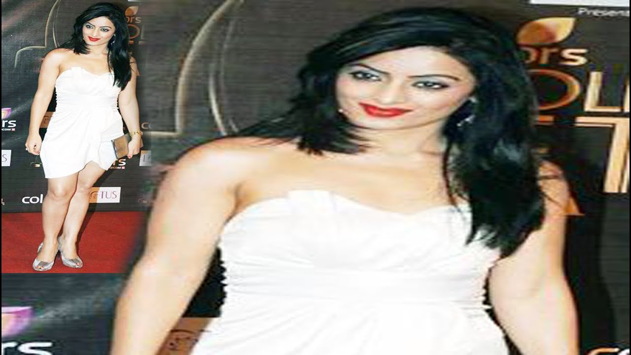 Glamorous TV Actress Sonia Singh Reveals her Favorites - YouTube