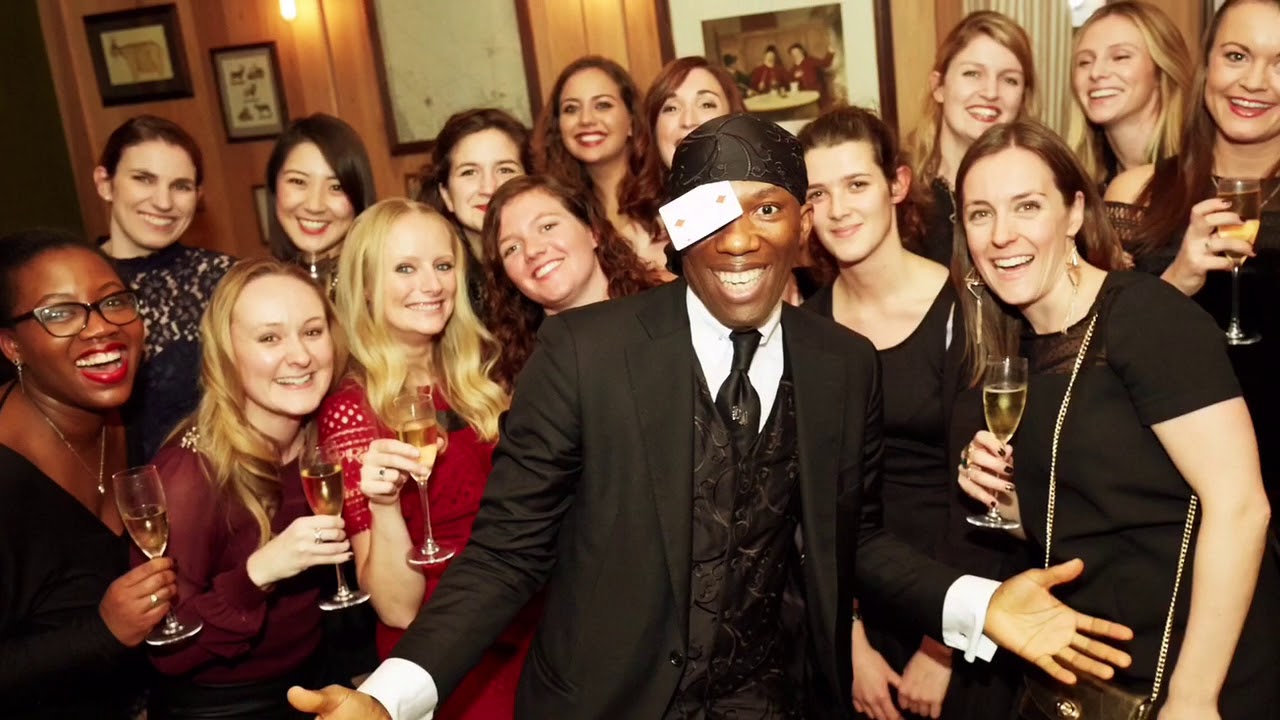 MAGIC JUNIOR (MagicJunior) London magician - wedding magician - party ...