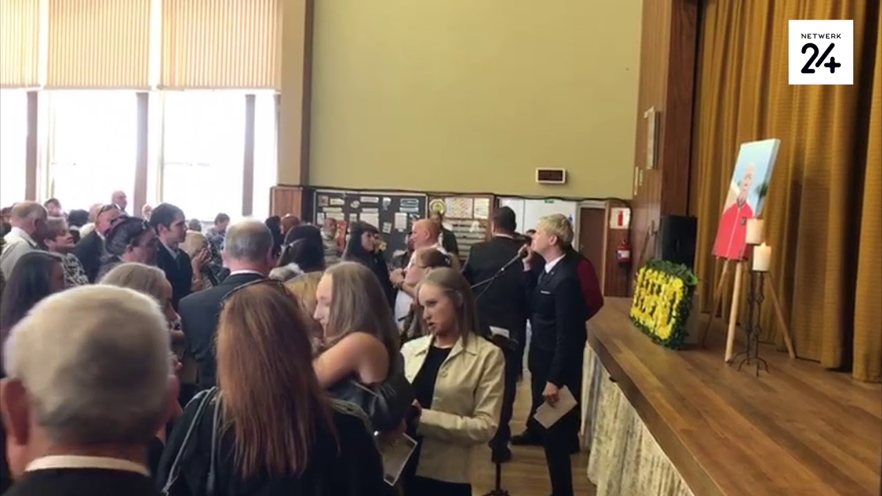 Neem foto saam met dié "legend" - YouTube