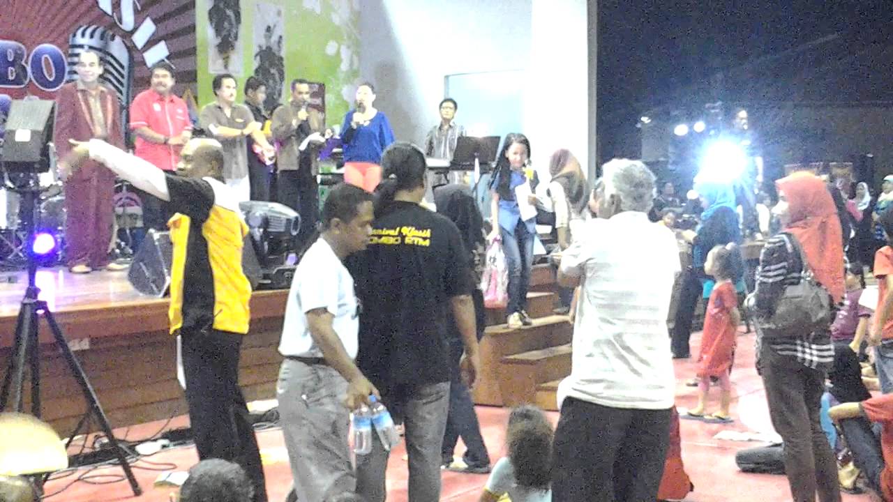 PENYAMPAIAN HADIAH BINTANG KANAK2 @ RTC GOPENG - YouTube