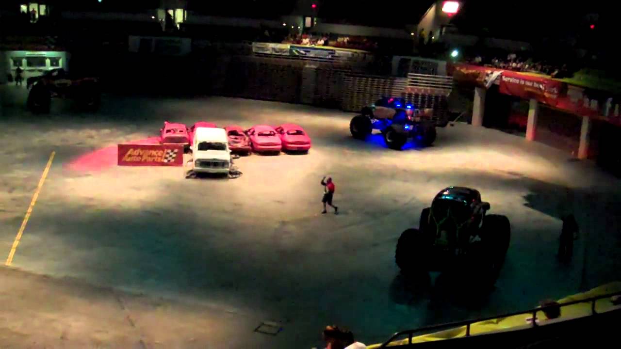 monster jam Mobile 2011 opening - YouTube