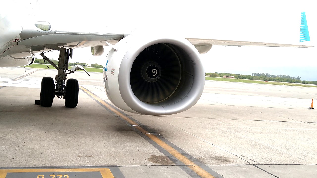CFM56-7B 737 NG Start Up - YouTube