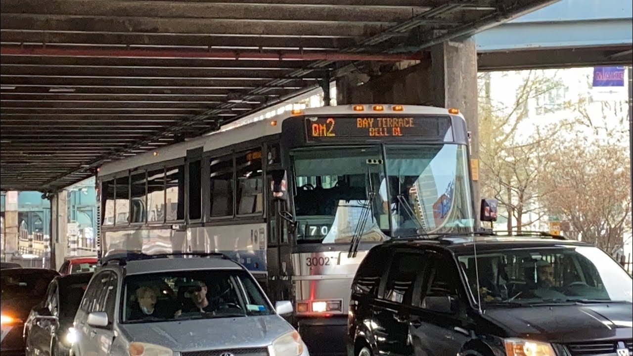 Q32, Q66, Q69, Q100 [ no Q101 D: ] Q102 and QM2 action at Queensboro ...