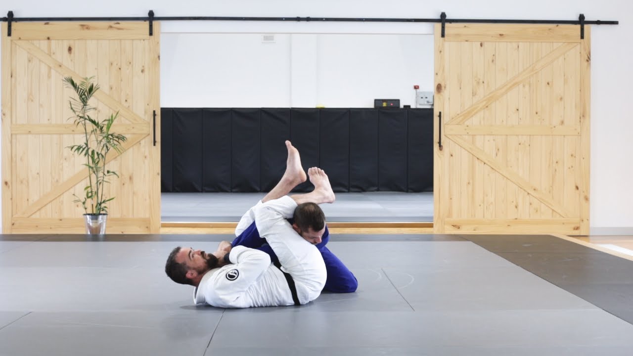 Armbar off forearm choke (Lvl 1) - YouTube