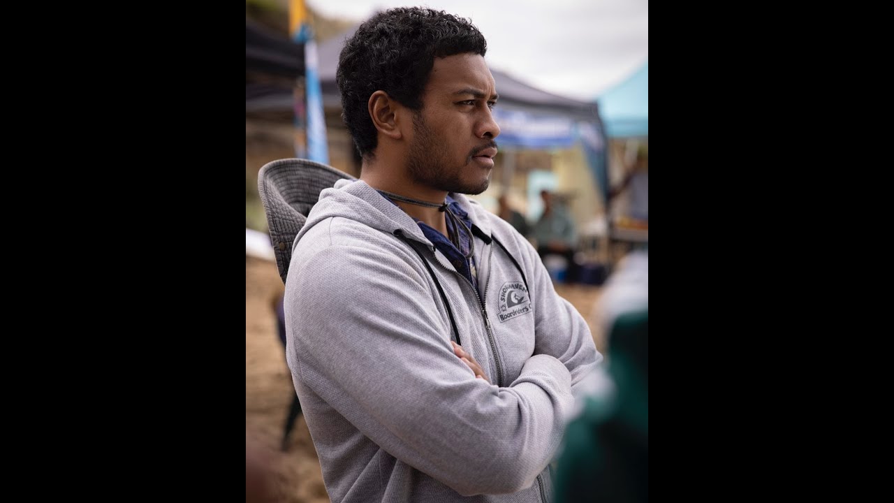 Chris Alosio (Surviving Summer week) - YouTube