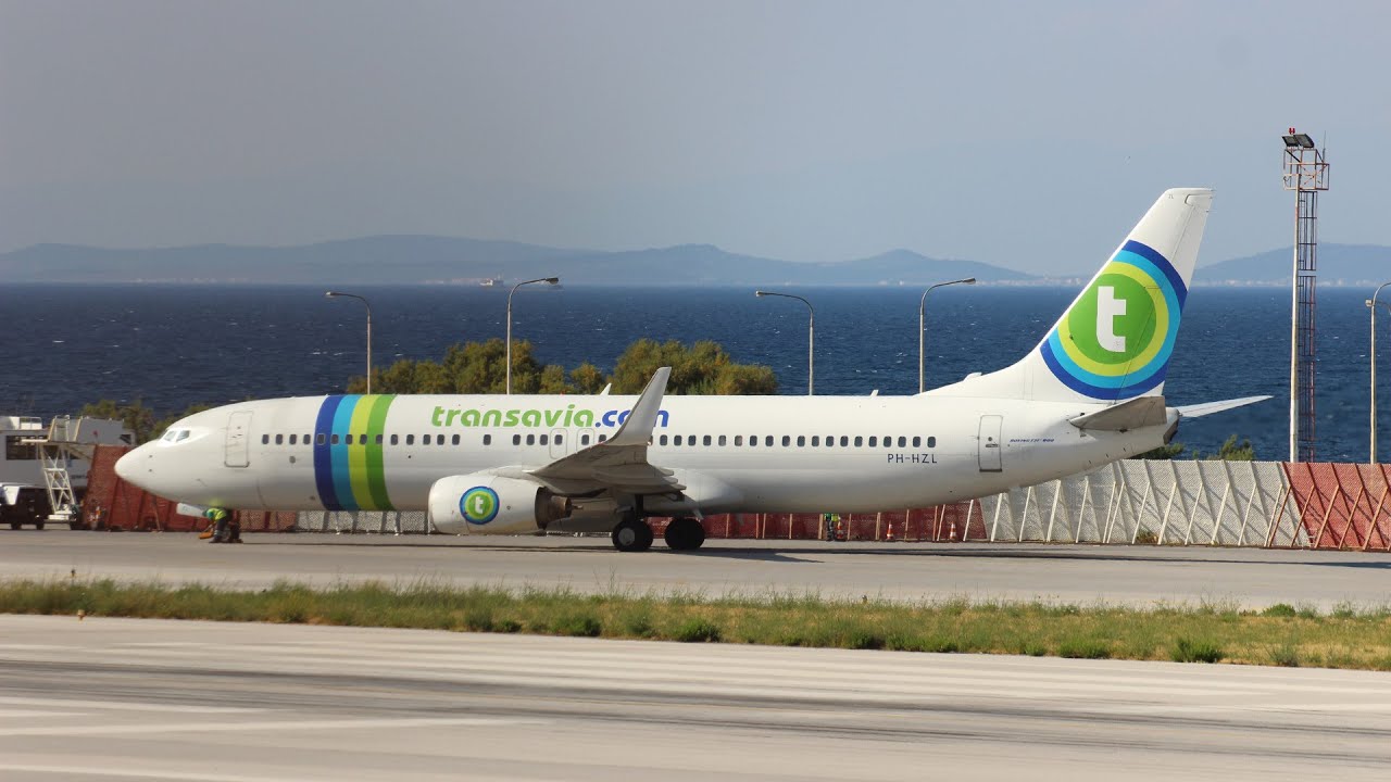 Transavia 737 Landing at Mytilini, Lesvos (LGMT) - YouTube