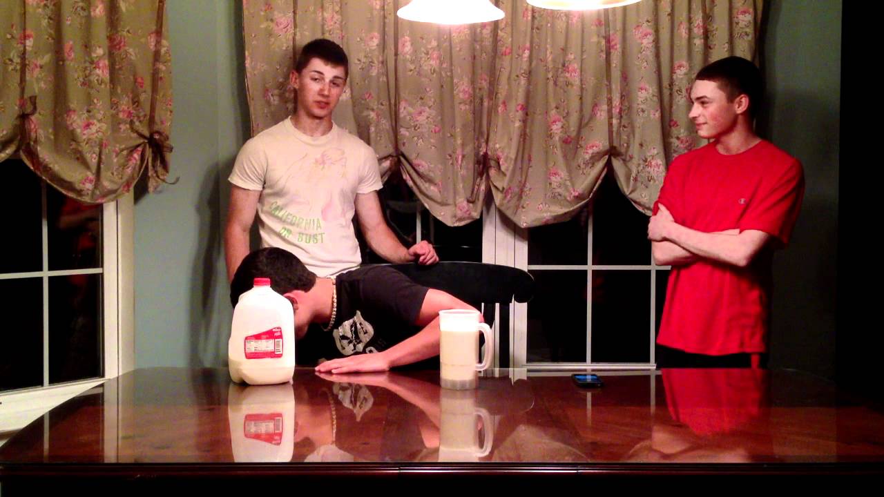Gallon Of Milk Challenge (FUNNY!) - iChallengeYou2 - YouTube