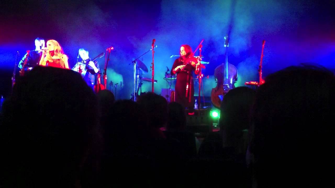 Jul i Folkton 2011, Sofia Karlsson och Lisa Rydberg - YouTube