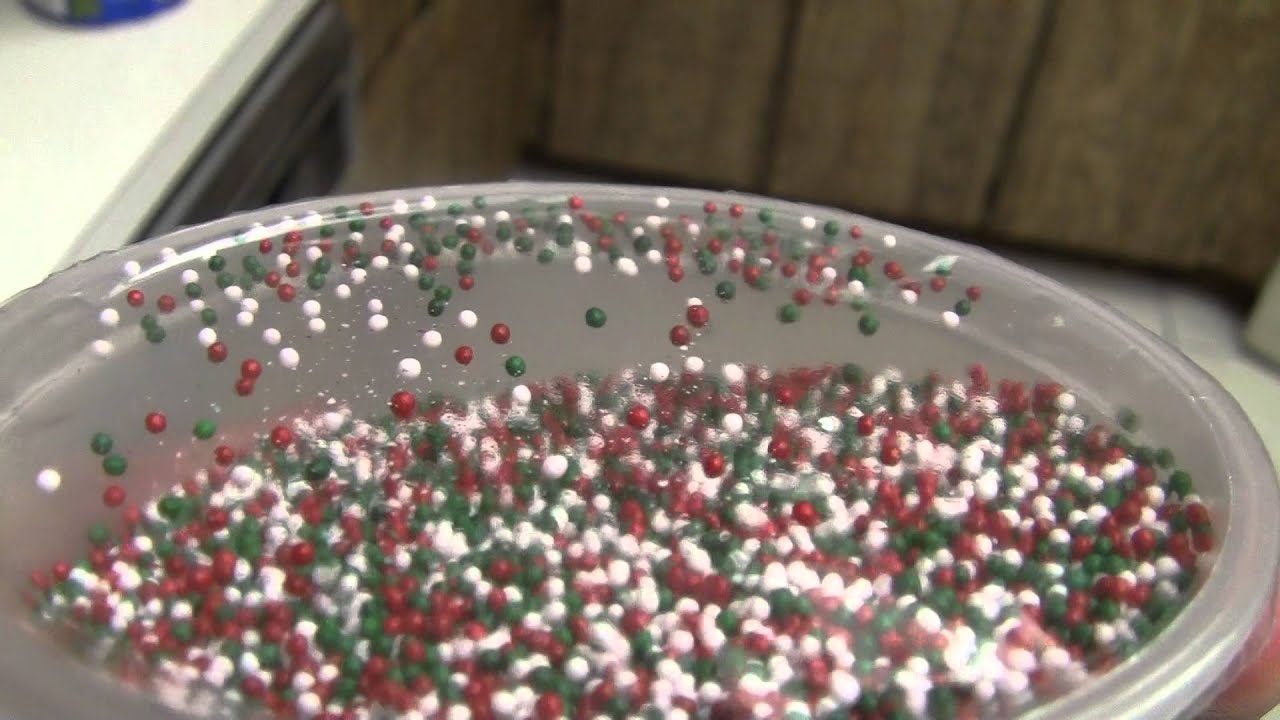 Magic Jumping Sprinkles 2 (or... static electricity) - YouTube