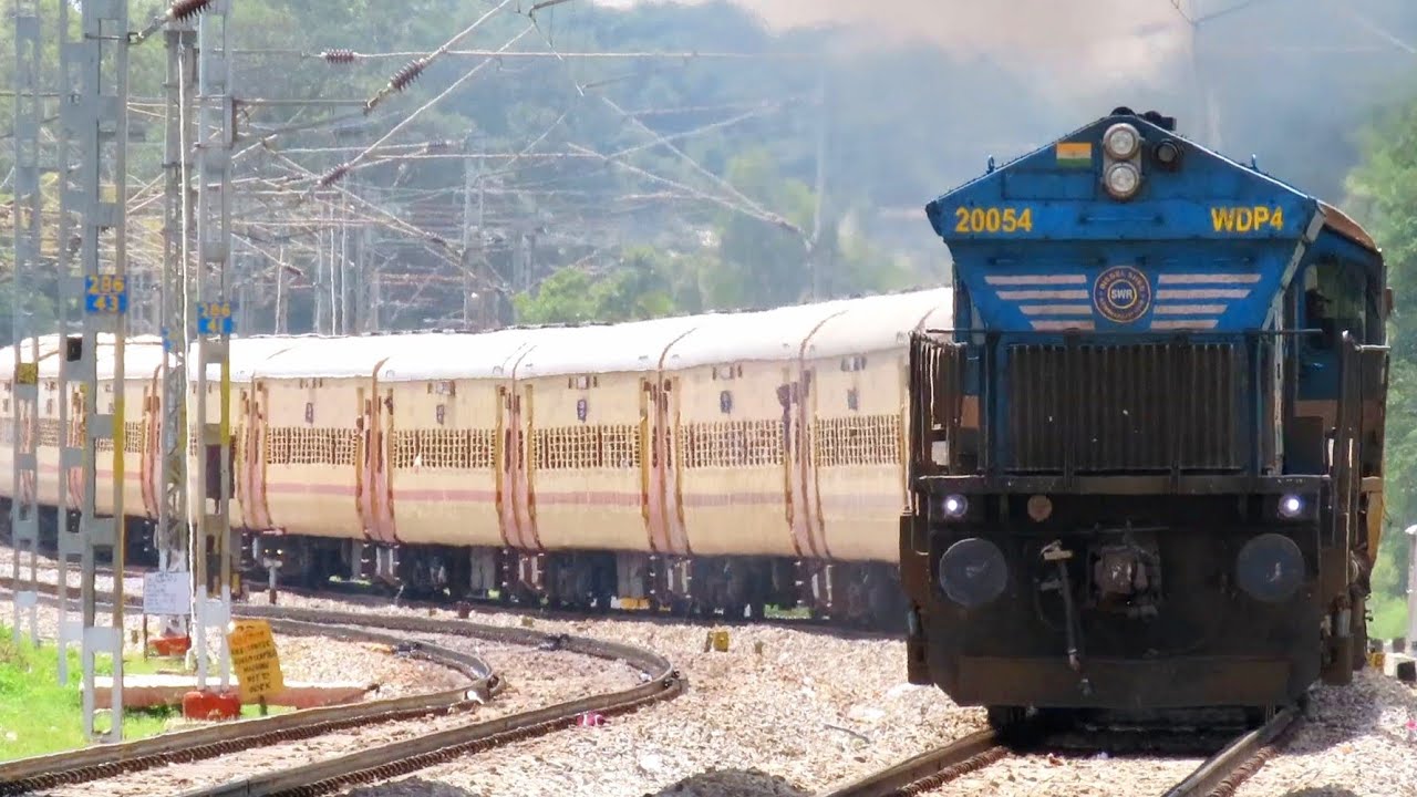 Long Hood Front | KjM WDP4 Curves out from Bangarpet with Nagapatinam ...