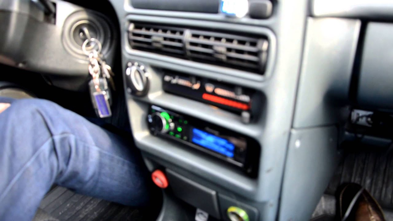 Skar Audio IVX 12 d4 - YouTube