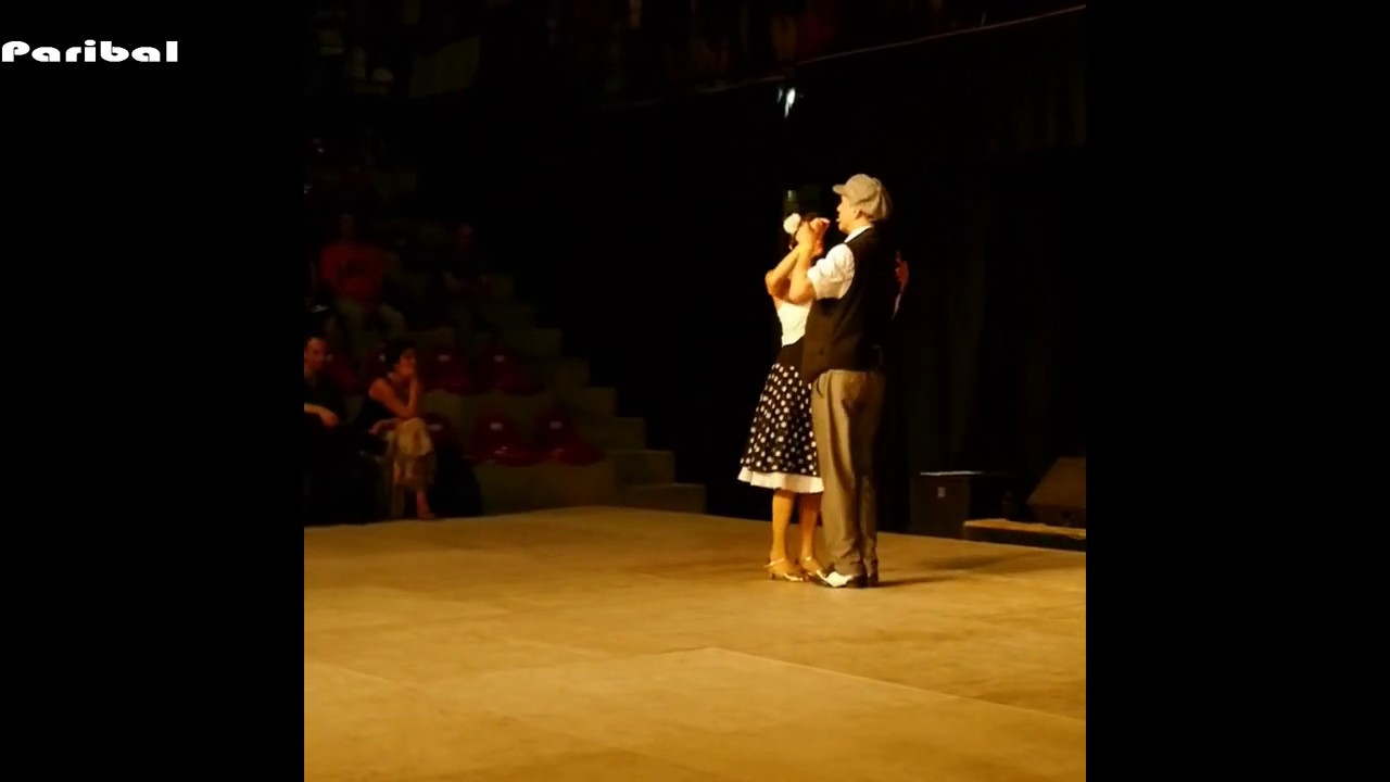 Paribal : danser la java à St Gervais d'Auvergne - YouTube