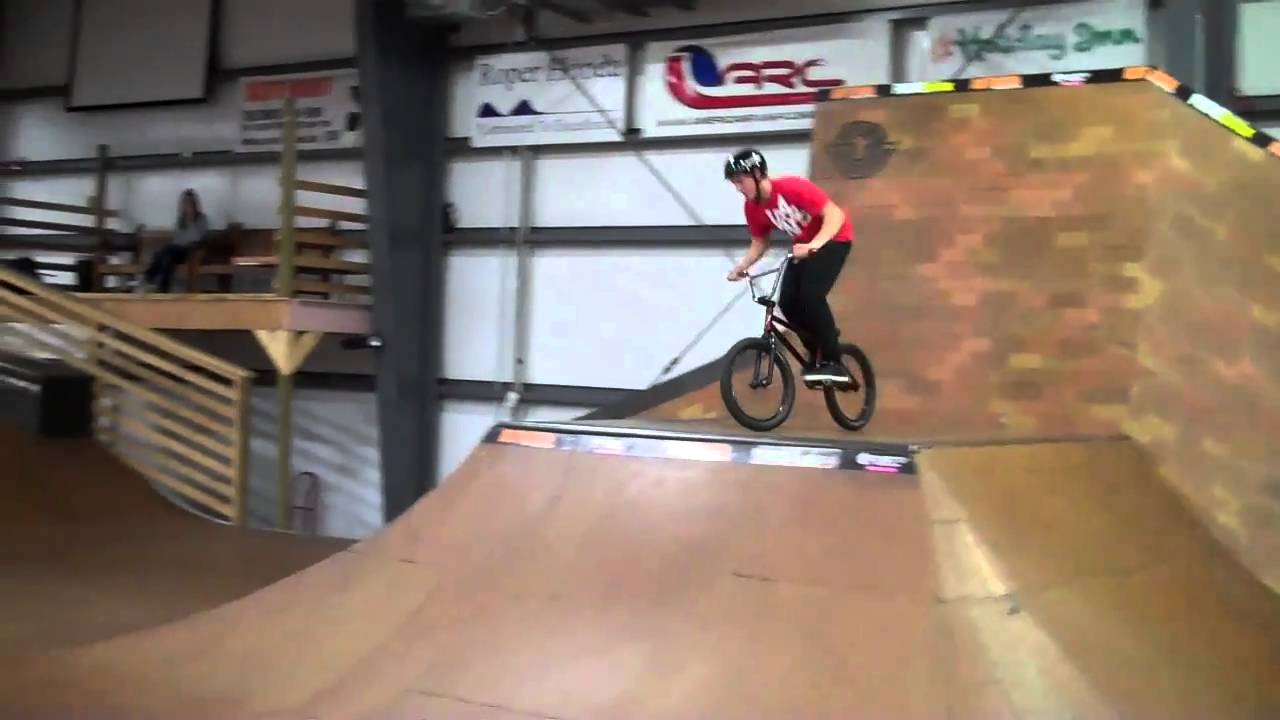 AUTUMN RAMP PARK (FALL FUN) - YouTube