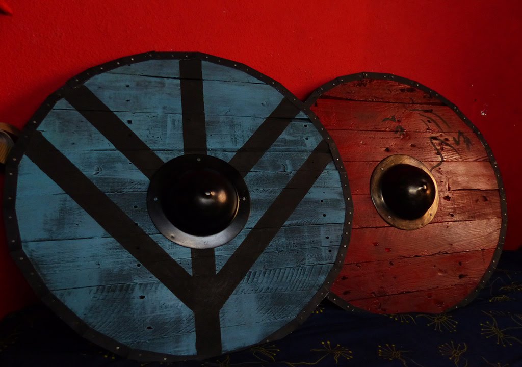 Ragnar and Lagherta´s shields | Homemade | Vikings - YouTube