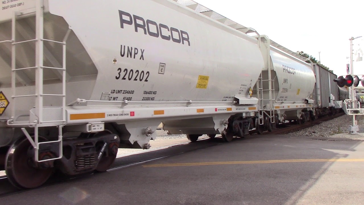 CSX 806 leading CSX 3299, BNSF 7350/8256 and train meet with NS in ...