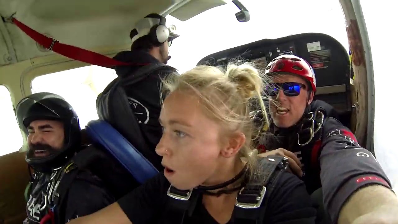 Cena Tecca's Tandem skydive! - YouTube