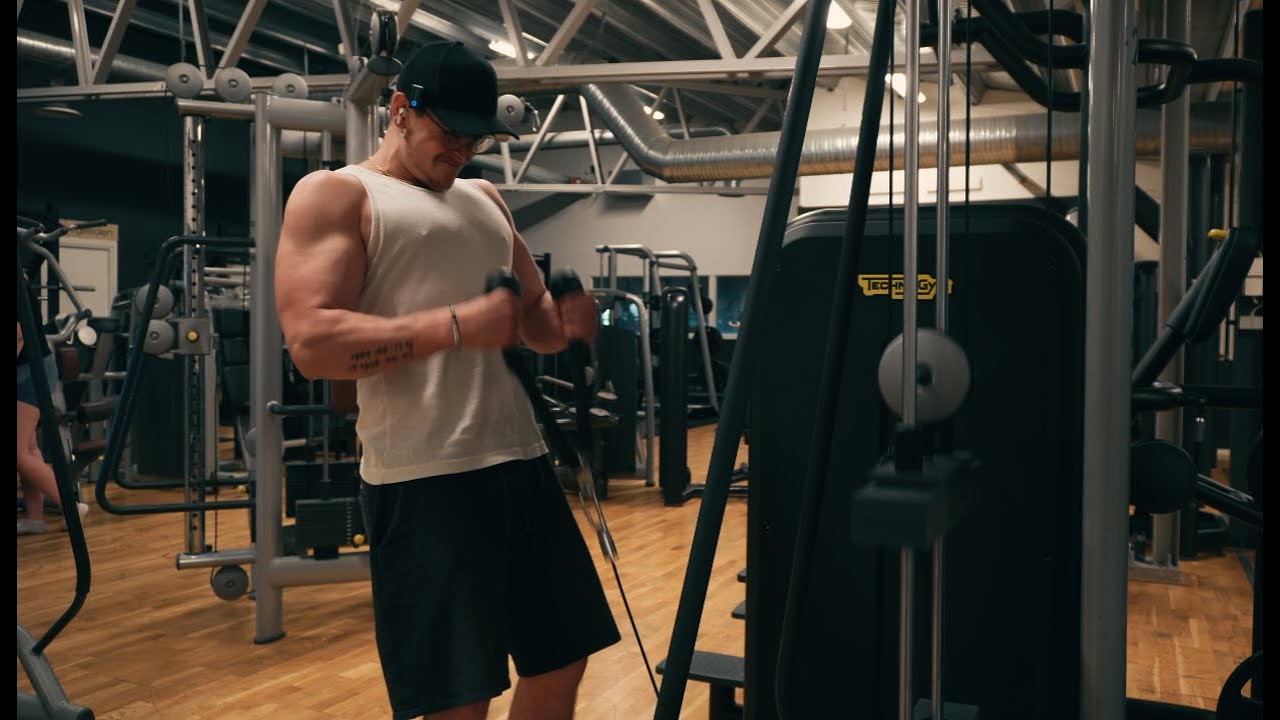 Day 133 | Serious Cut | Biceps Workout | yeaaah - YouTube