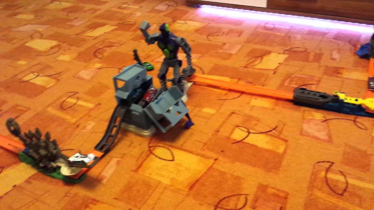 Hot Wheels Transformers- Robots- Android Attackke-Cyborg - YouTube