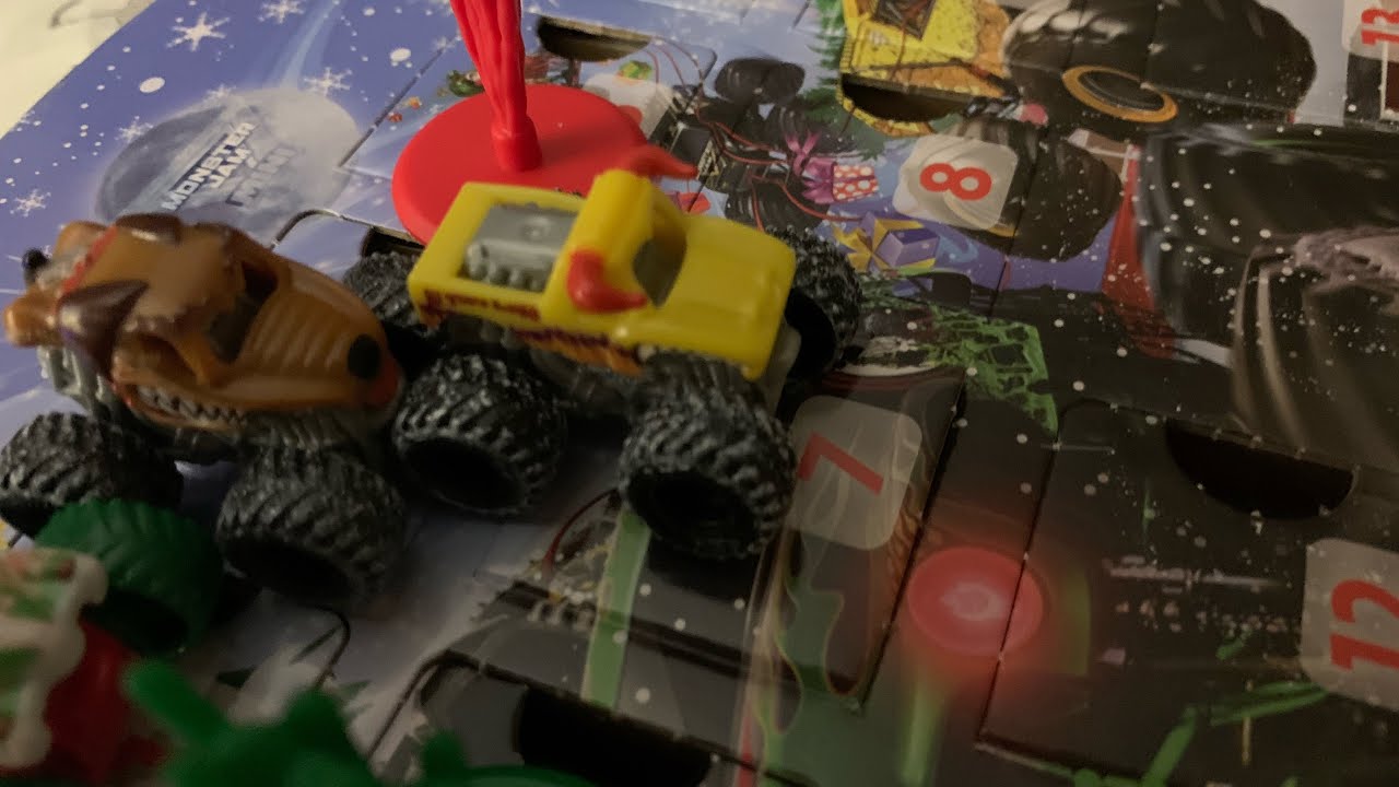 Spin Master Monster Jam Mini Advent Calendar Day 7 - YouTube