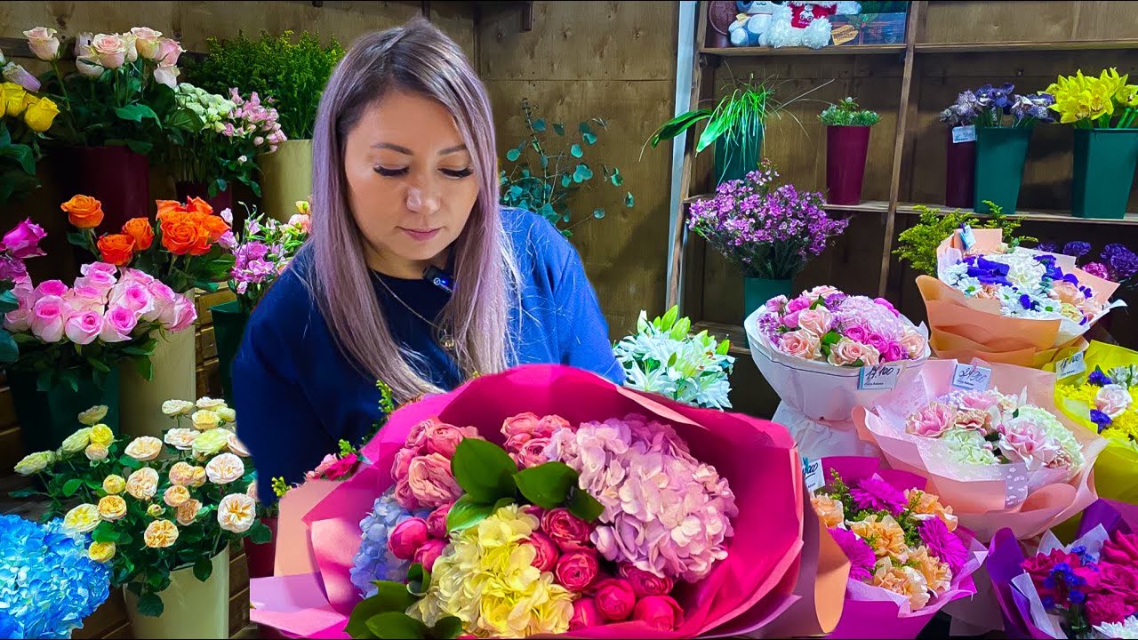 The Best Florist in The World. Master bouquet wrapping skill! - YouTube