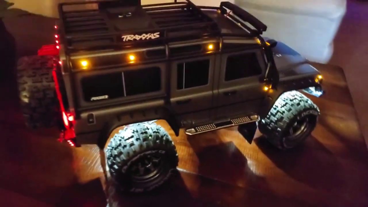 Traxxas TRX4 Defender - YouTube