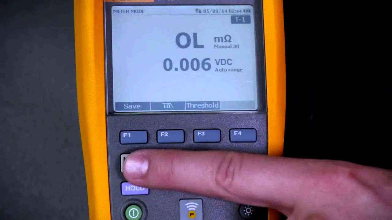 The Fluke 500 Series Battery Analysers Quick Demo - YouTube