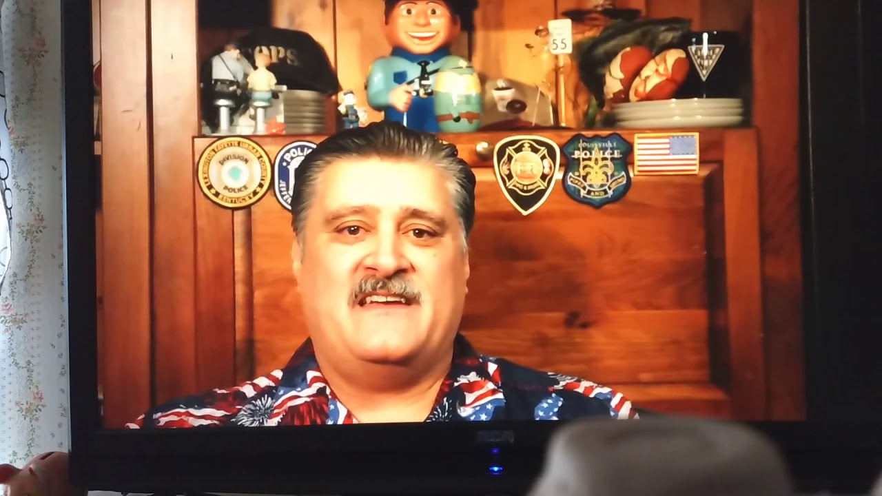 Stoned cop talking down about auditors - YouTube