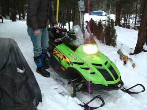 1998 arctic cat zr 500 cold start - YouTube