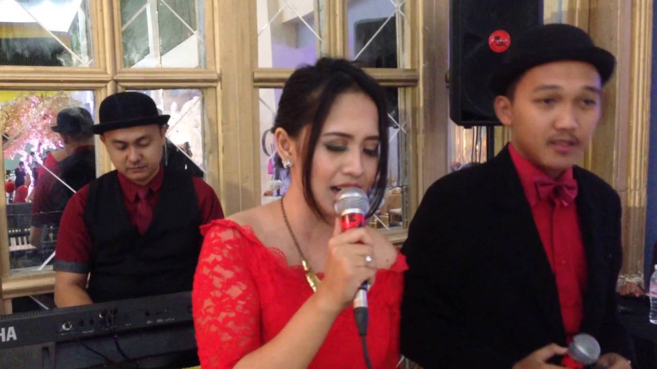 sia-cheap thrills (cover) romy enterprise - YouTube